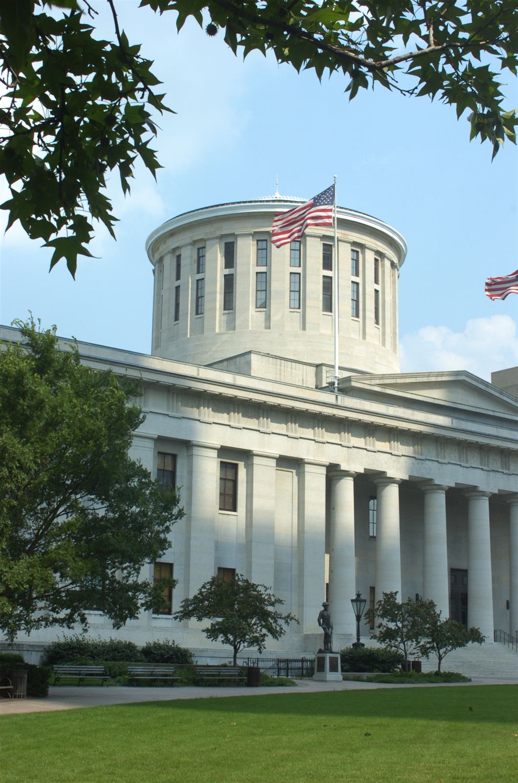Locations Hub - Ohio Statehouse