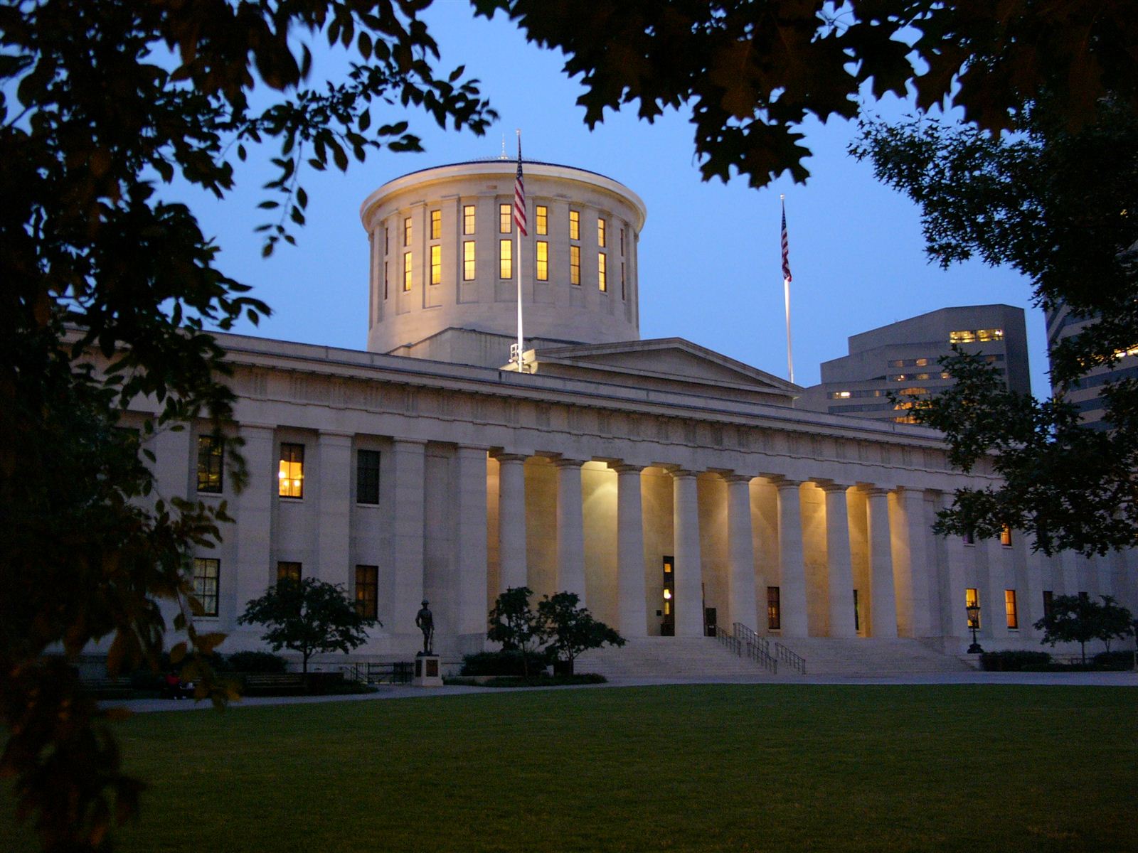 Locations Hub - Ohio Statehouse