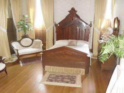 Locations Hub - Dillon House